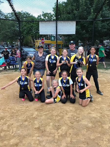2018 Oriole Park 10U Girl's Fastpitch Softball Division Champion Racers!