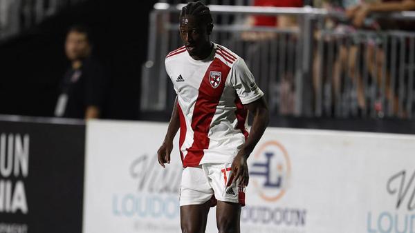 Attacking midfielder Kimarni Smith joins San Antonio