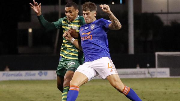 Orange County re-signs title-winning center back Rob Kiernan