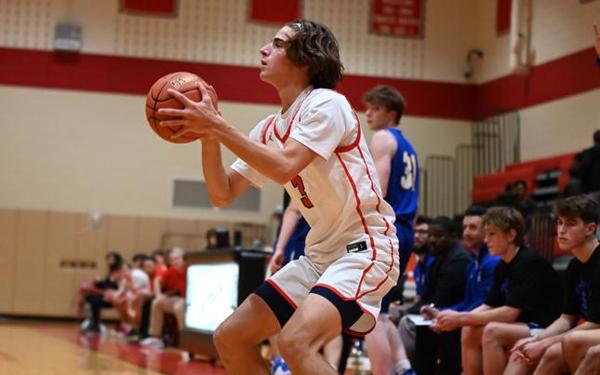 Chodkowski's shot helps Harriton boys stay unbeaten