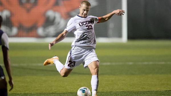 Hartford signs former UConn standout Robin Lapert