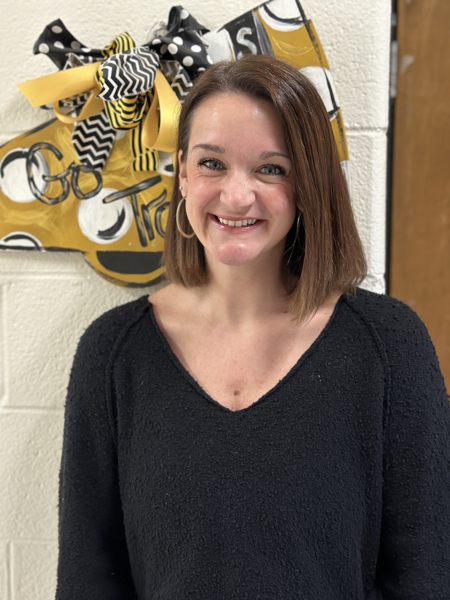 Shannon to lead Trojan cheerleading