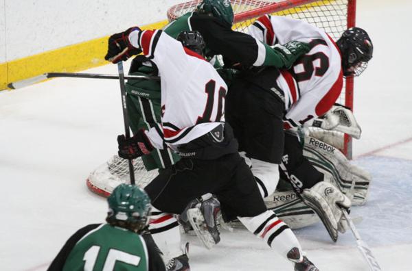 Eagles crash their way to 6AA title game