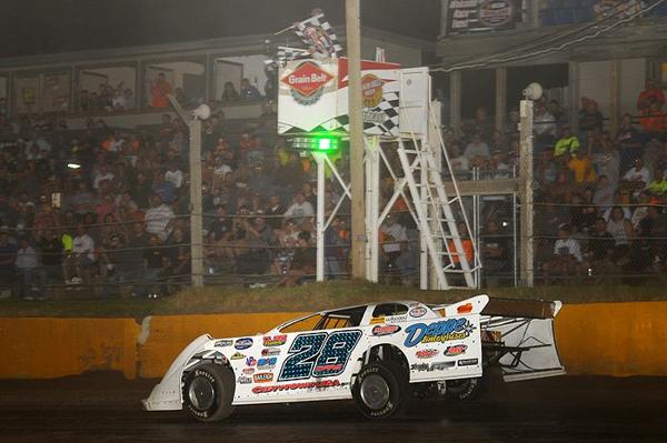 Mars Sweeps Both NASCAR Features during USA Nationals!