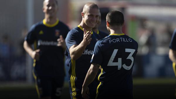 HIGHLIGHT - Holt Sends Monarchs to Championship Final