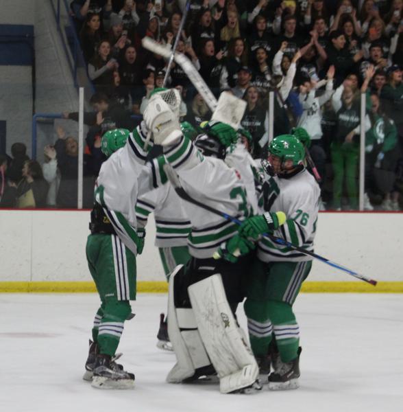 New Trier Green takes down Loyola Gold