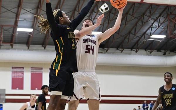 Swarthmore men get back to winning ways in NCAA Tournament