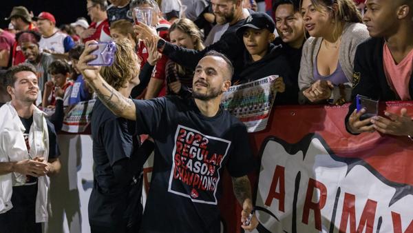 Three-time MVP Emiliano Terzaghi signs new multi-year deal with Kickers