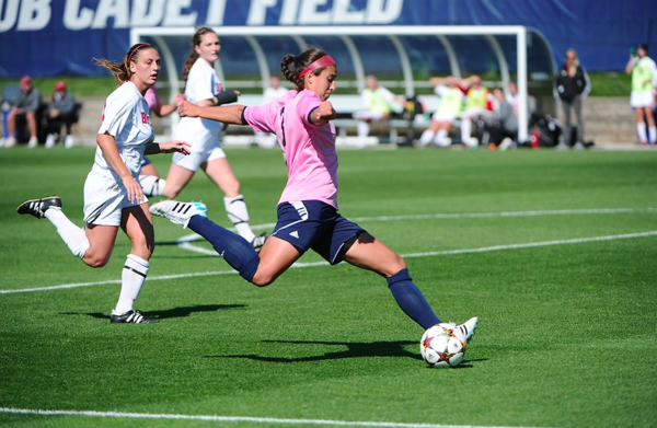 Fort Lauderdale Combine Participant Lani Smith signs in Sweden