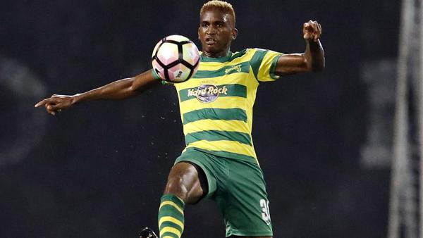 Phoenix Signs Jamaican International Damion Lowe