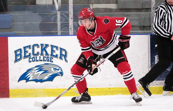 Munck Commits to Becker College