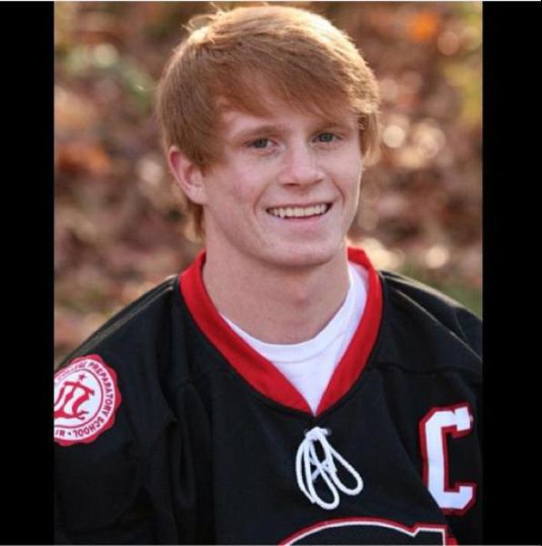 BRADY CRABTREE COMMITS TO HAMLINE UNIVERSITY