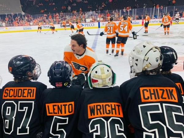 Youth: Four Little Flyers play in 2022 Quebec International Pee-Wee ...