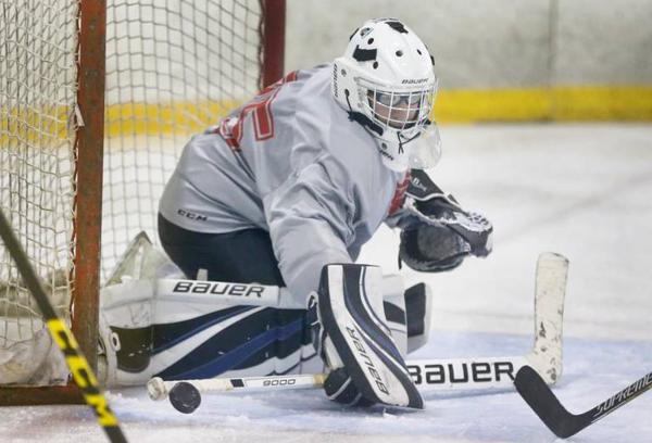 Special-needs Goalie Blocks, Stereotyps on the Ice