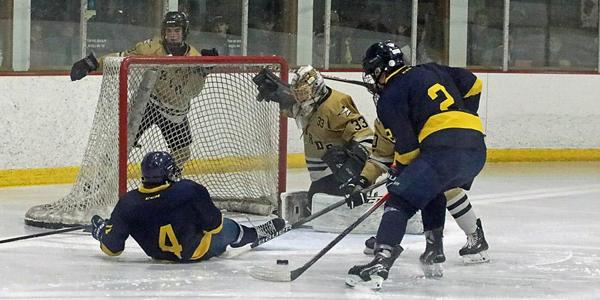 Tomahawk Edges Lakeland in Great Northern Battle