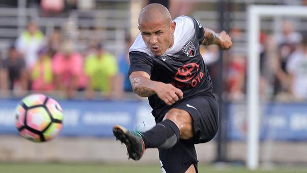 Castillo Re-Signs with San Antonio