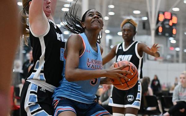 TCA's Amber Bullard follows her gut to La Salle to continue improbable ...