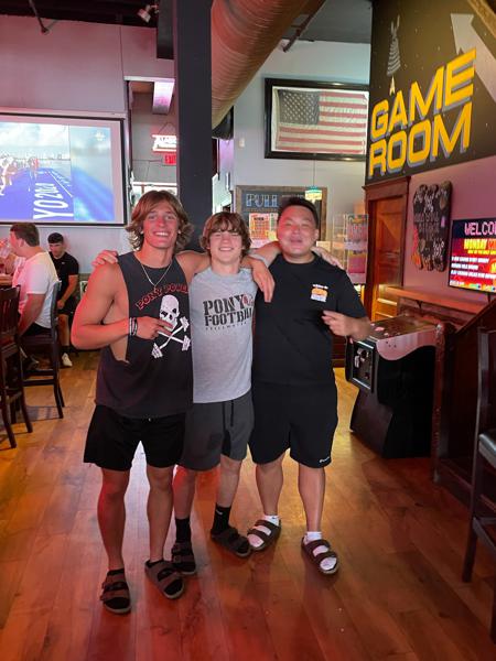 2021 Ponies Football Burger Eating Competition