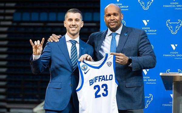 Former Villanova assistant Halcovage takes reins at Buffalo