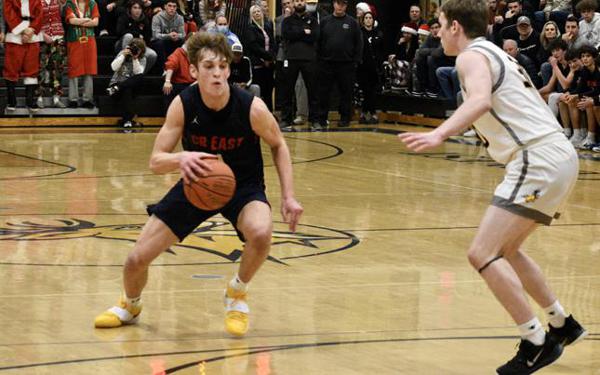 Cummiskey, CB East boys top rival CB West