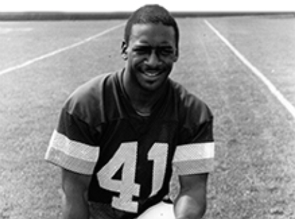 Former Redskins player pleads guilty to defrauding Metro