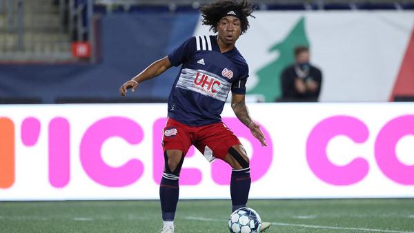 Rhode Island signs local product Isaac Angking