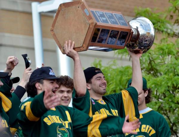ALEX TRACY AWARDED GOALTENDER OF THE YEAR