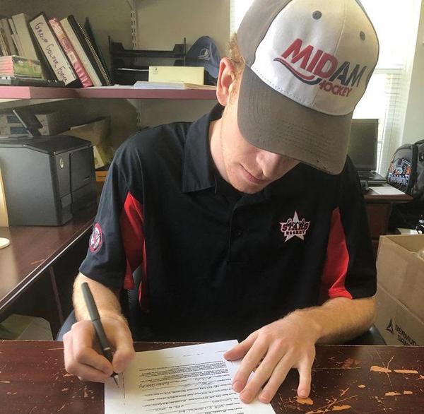 Esmark Stars AAA U18 Goalie Signs NCDC Tender Agreement