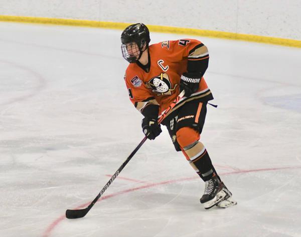 Jr. Ducks' Isenberg commits to Air Force