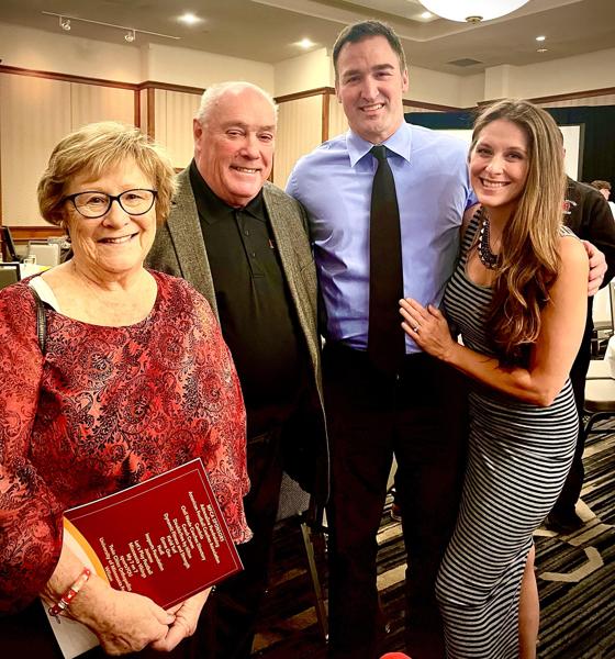 Minnesota Football Coaches Association honors Groskreutz, LaBore