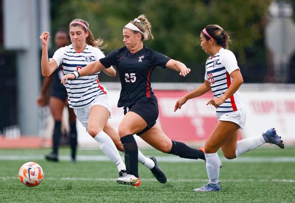 COLLEGE WSOC: Owls Offense Goes Off, Gets Team Off the Schneid