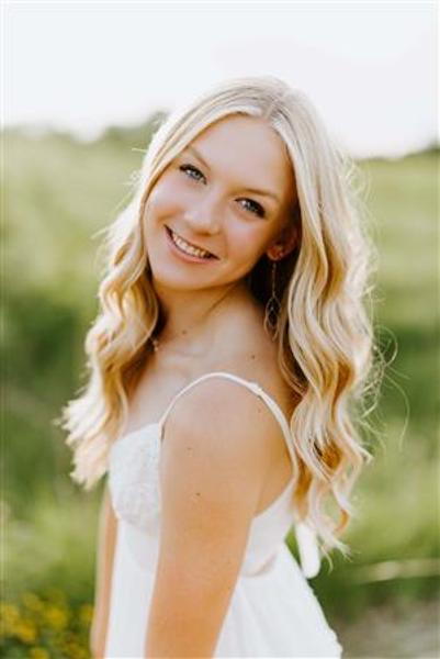 Abby Hollenstein is MWHS Athena Award Winner