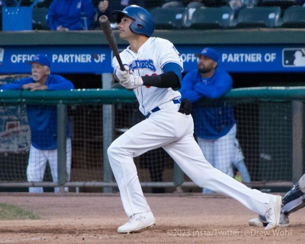 Boulders Bats Erupt, Rout Aigles 16-2