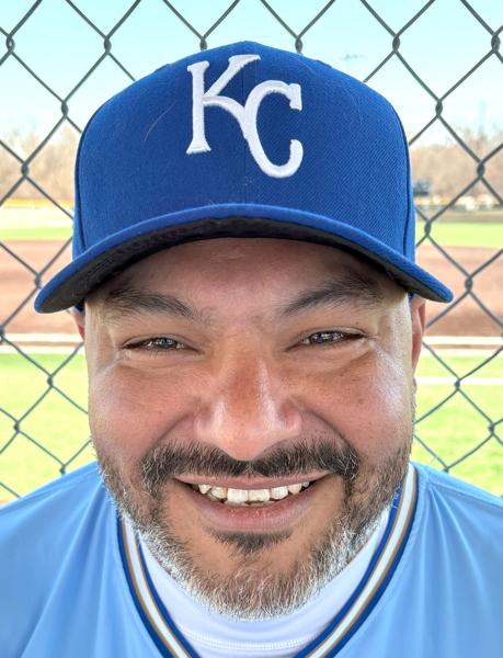 Royals Split Doubleheader with Rangers in Tale of Two Fields