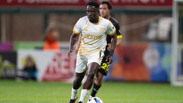 Switchbacks sign veteran defender Akeem Ward