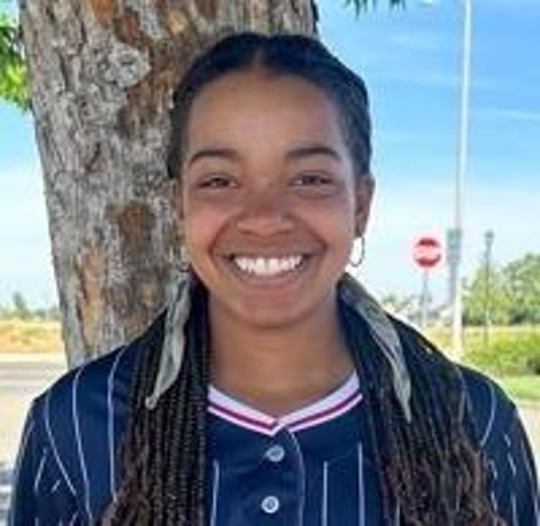 Leila Dixon Commits to University of Illinois, Chicago (UIC)