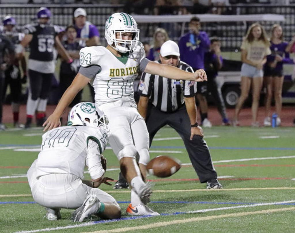 Huskies Football Team Photographer - Matt Bucko