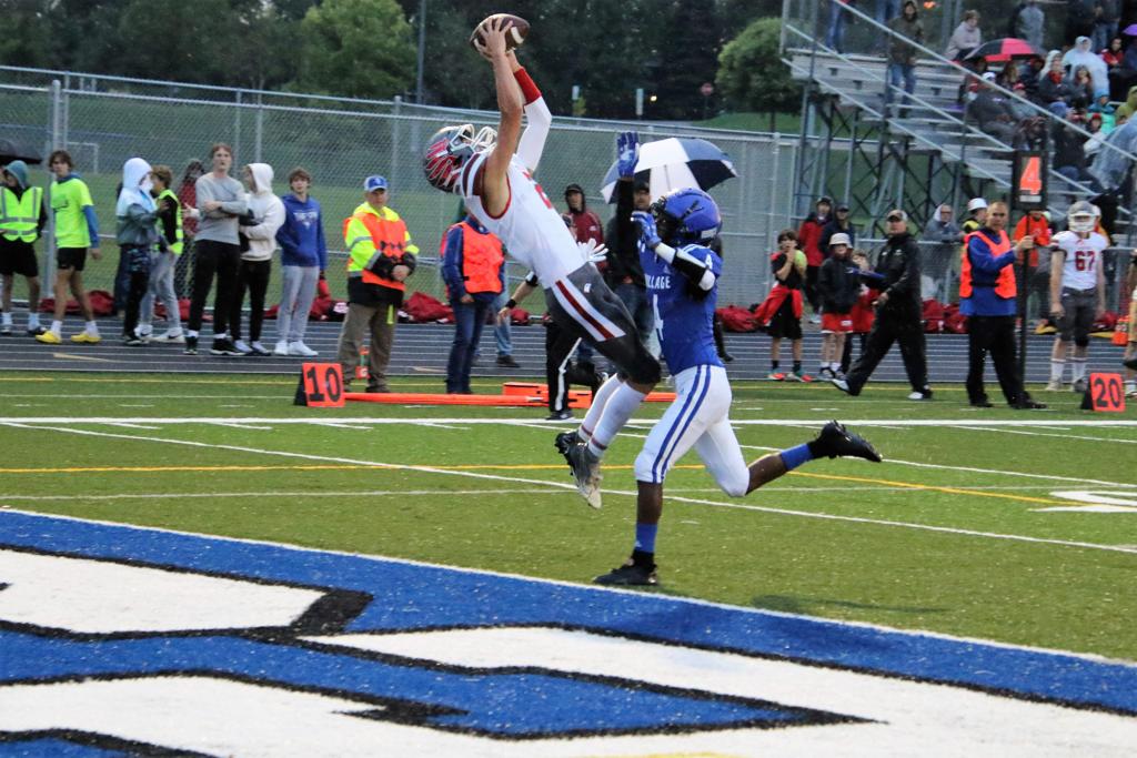 White Hawks Football Soars Over Huskies 49-20