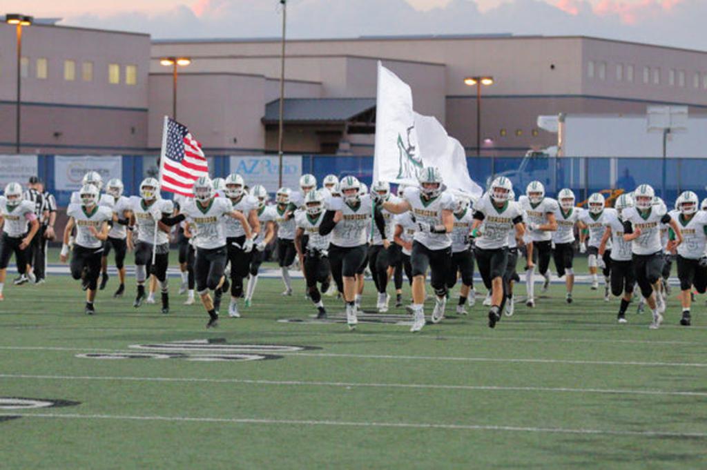 Huskies Football Team Photographer - Matt Bucko
