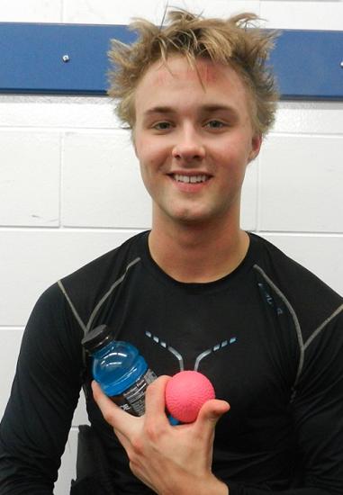 U-23 Rink Bandy All-Stars Speed Past Legends