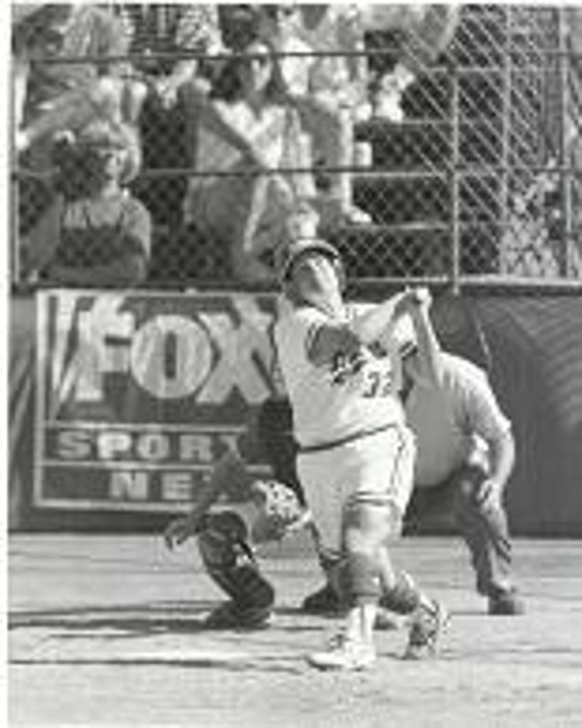 Julie Marshall | Photos | Lady Hustle Fastpitch