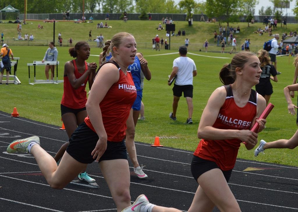 Comets Qualify Six for State Track and Field Meet