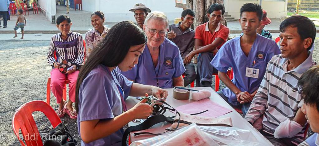 How to Organize a Hand Fitting Event