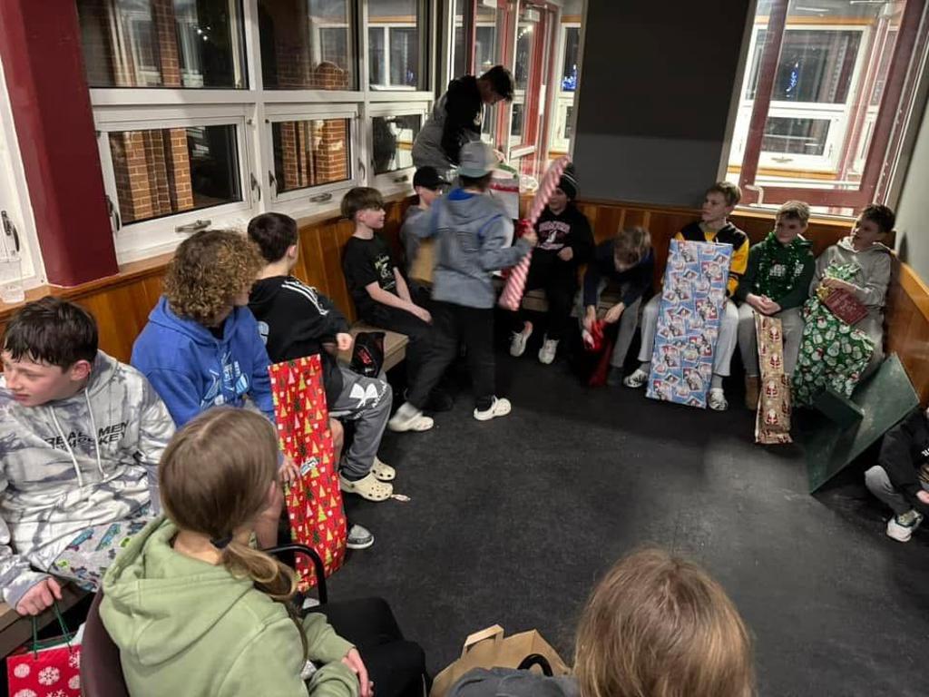 Holiday Pizza Parties 2024 | Photos | Greater Springfield Jr. Yellow ...