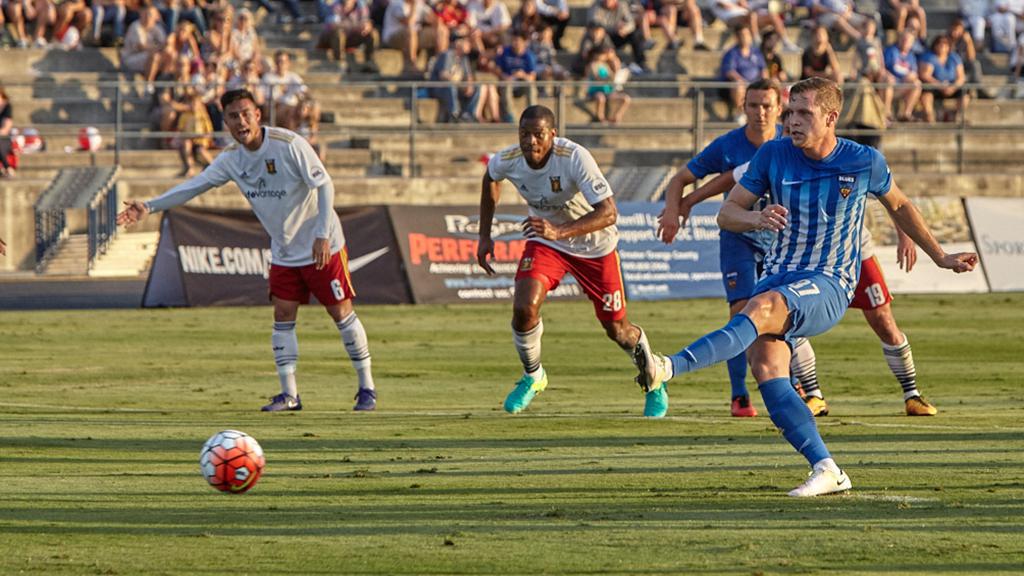 Blues Edge Past Monarchs