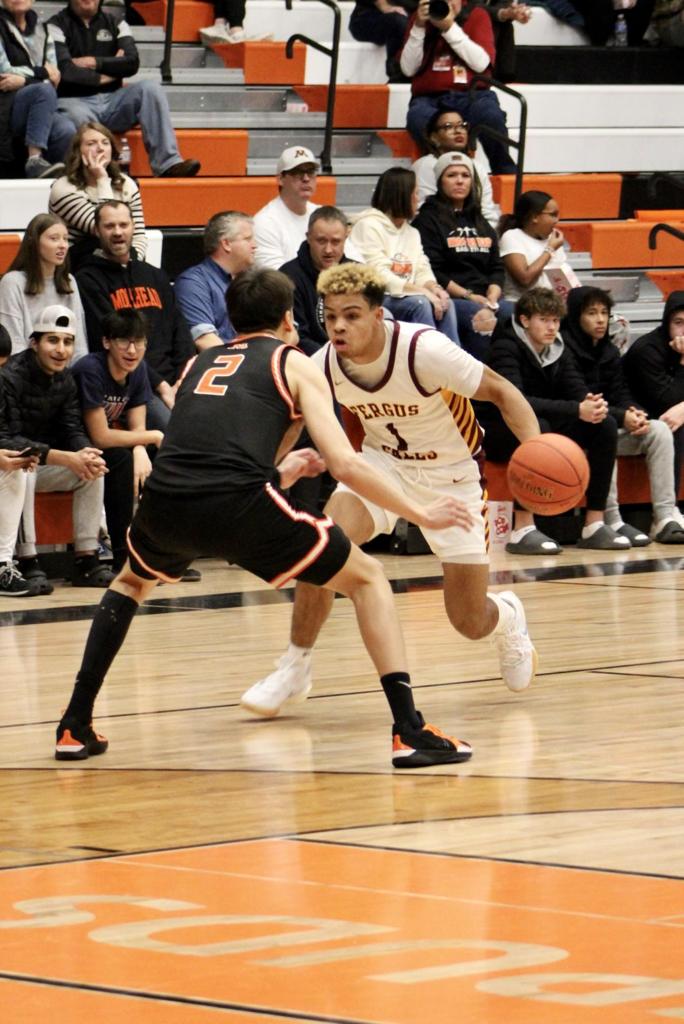 Spuds Hold Off Otter Boys for 69-62 Victory in Season Opener