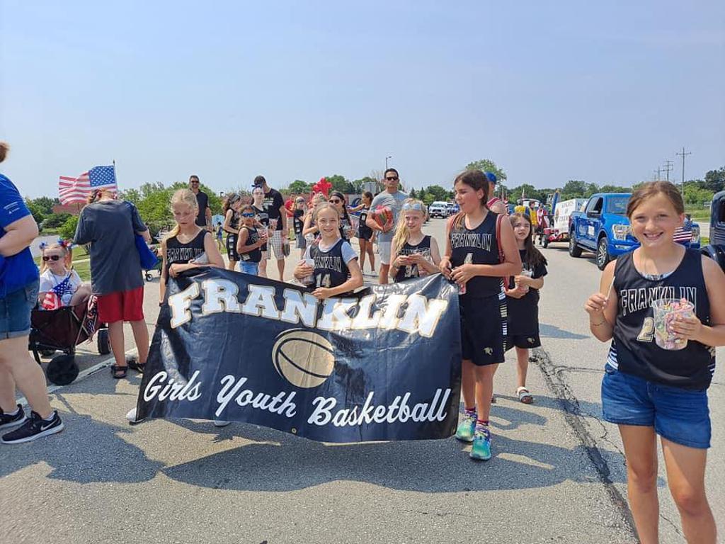 4th of July Parade | Photos | Franklin Sabers Girls Basketball