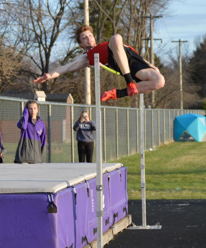 Nash and Miller Establish Hillcrest Records at Barnesville Track and ...