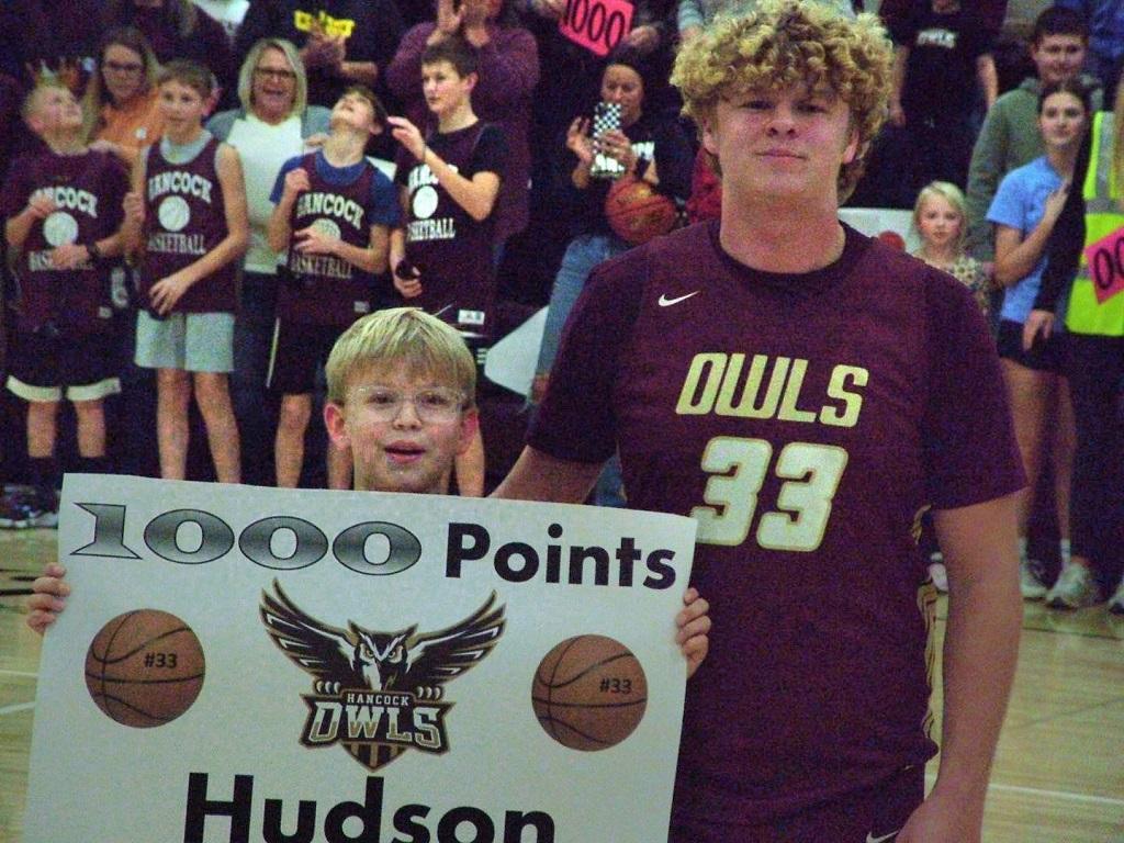 VerSteeg Reaches 1000 Career Points in Win Over Rothsay