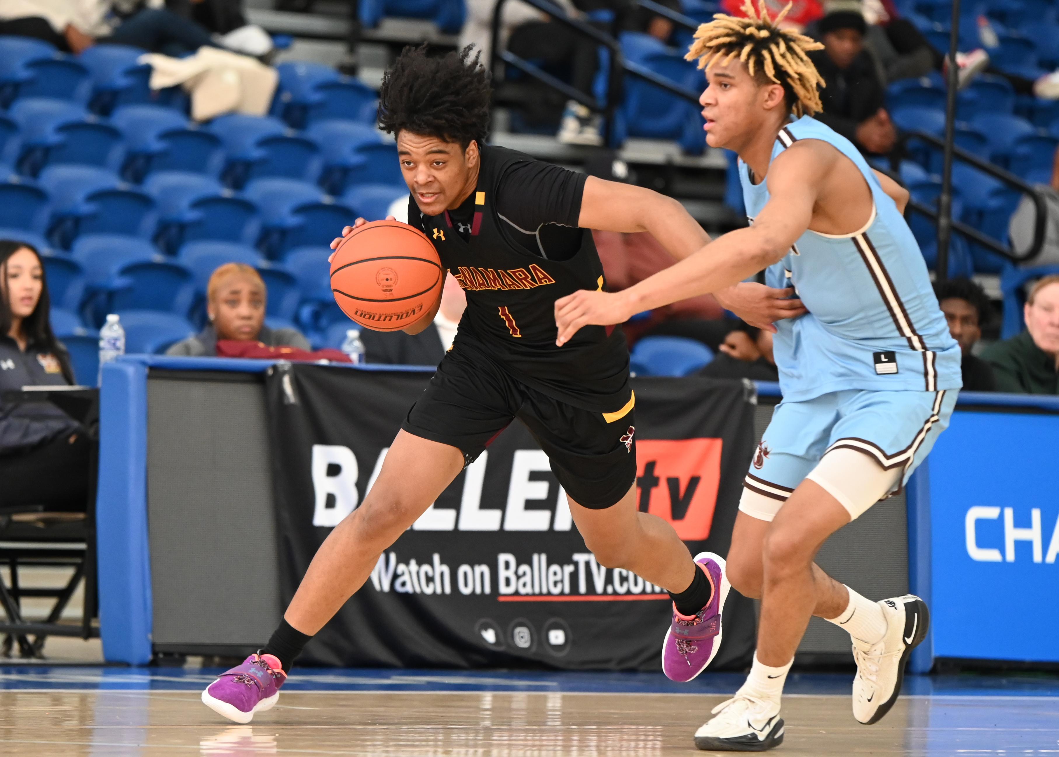 Wilmington PBP Classic: Roman figuring out identity; Carroll wins